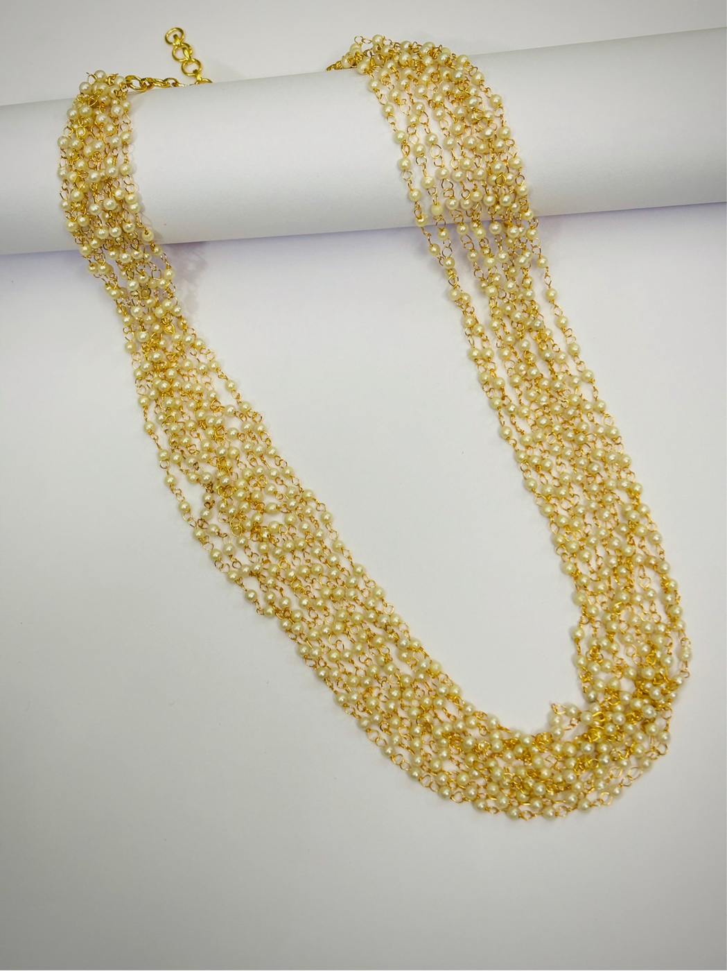 10 Pearl Line Necklace